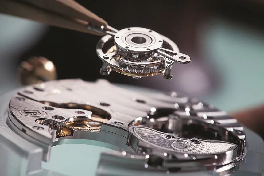 L'Art de l'Horlogerie : Montres de Luxe et Remontoirs – Atelier Atypique